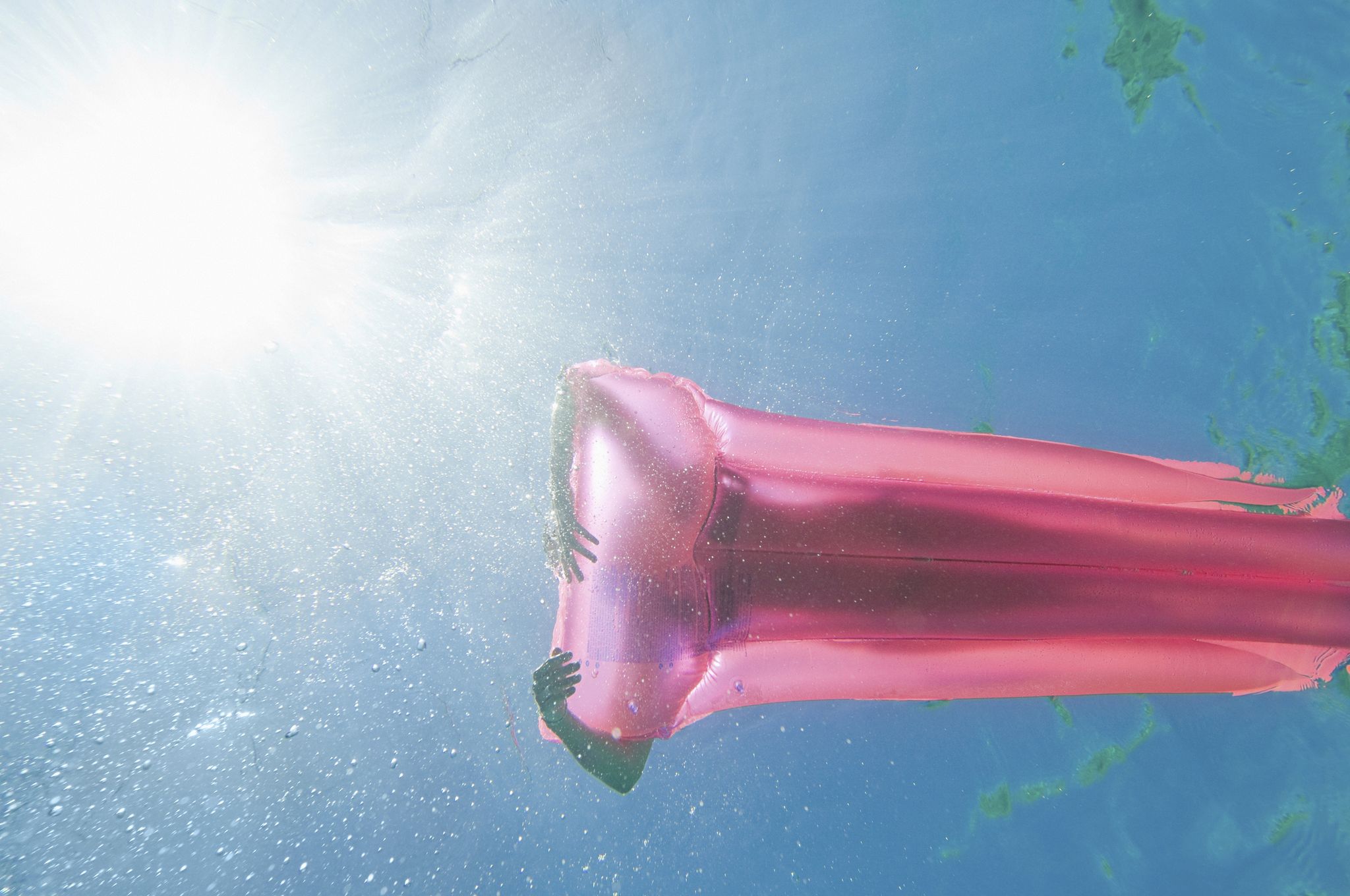 Make Pool Floats Great Again – Vision Neon